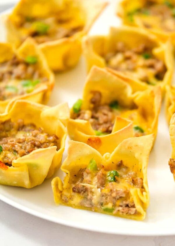 30 Easy Snacks & Appetizer Recipes For Superbowl And Tailgate Parties!